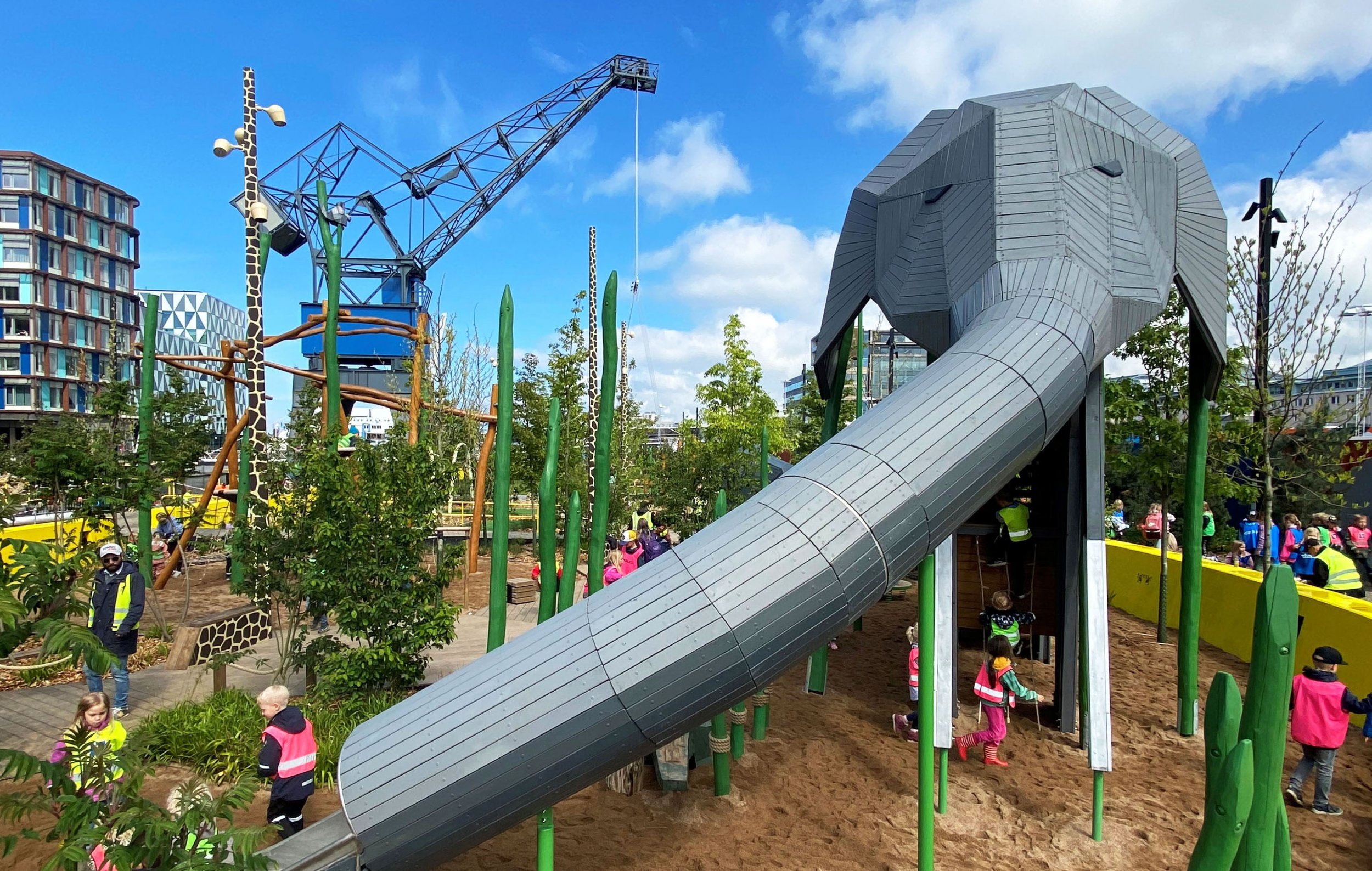 Djungellekan playground Selux