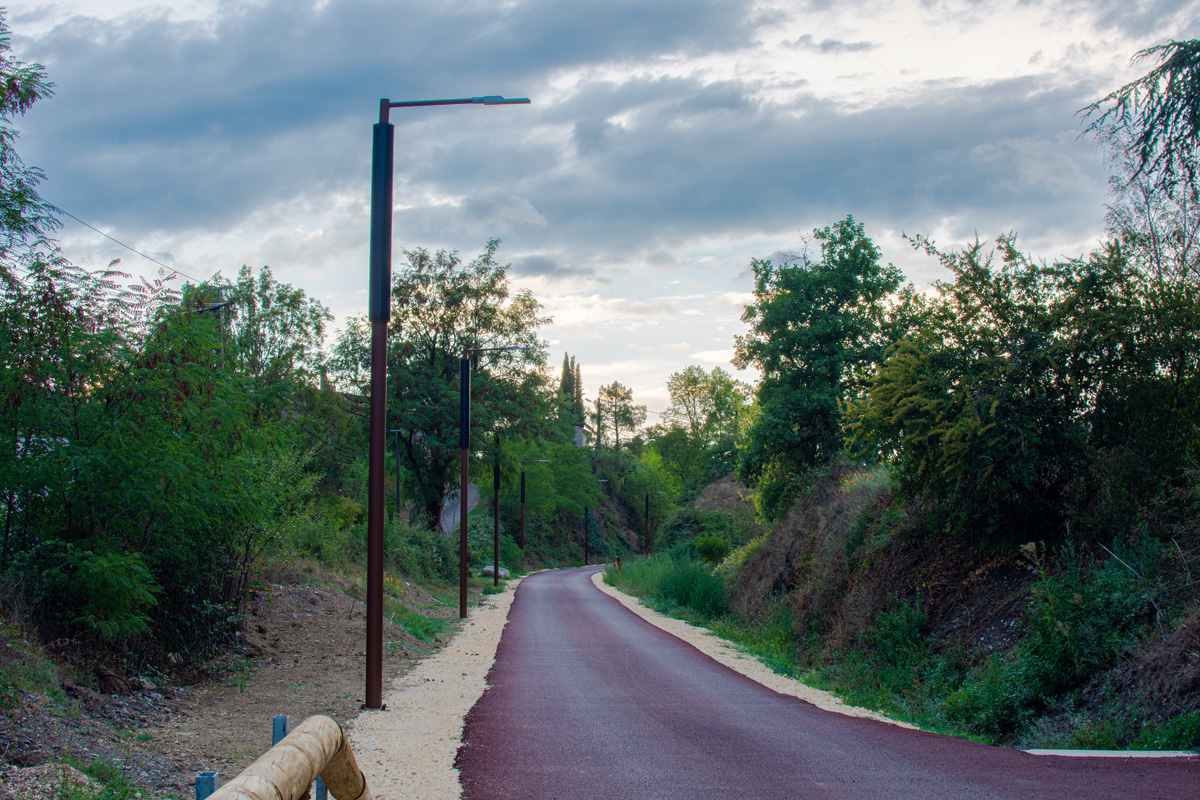 Solar lighting for the "Green Way" in Gagnières Selux
